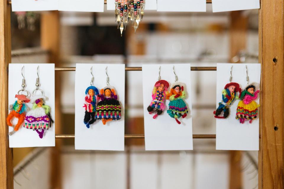 Peruvian Crafts - Old Sacramento Waterfront