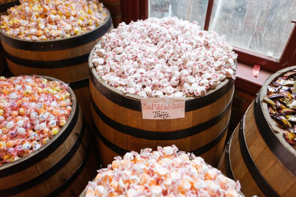 Candy Barrel - Old Sacramento Waterfront